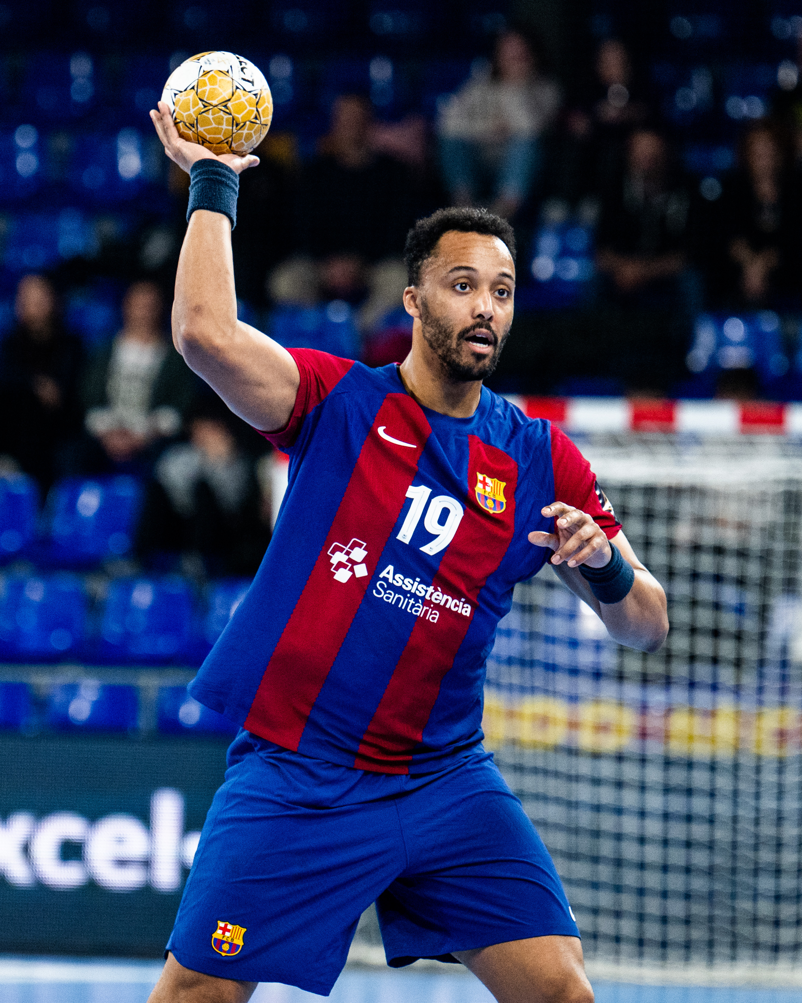 Kiel and Barça take commanding wins, Palicka saves the day for Paris