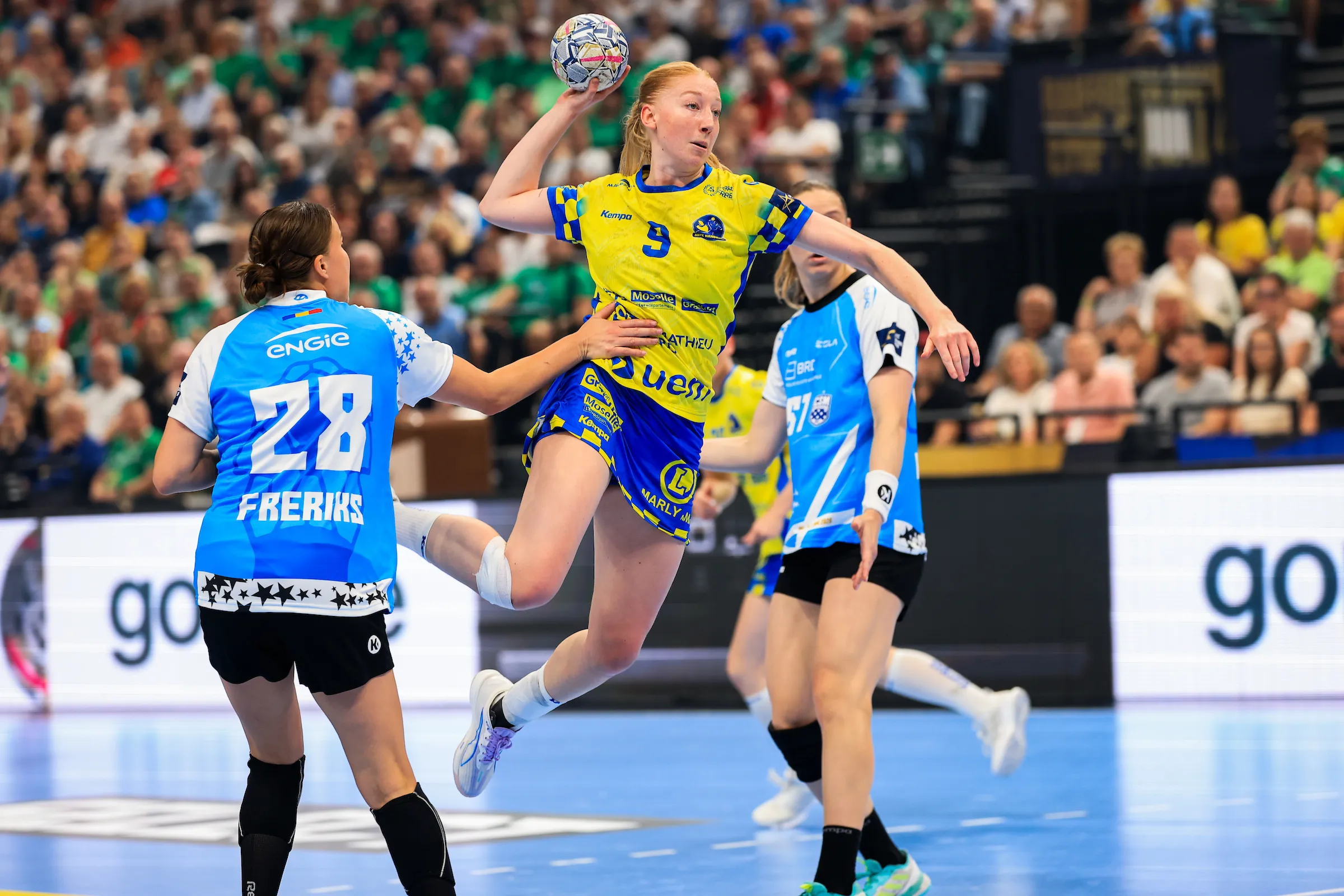 Handball: Live blog of Raiffeisen Bank EHF FINAL4 semi-finals