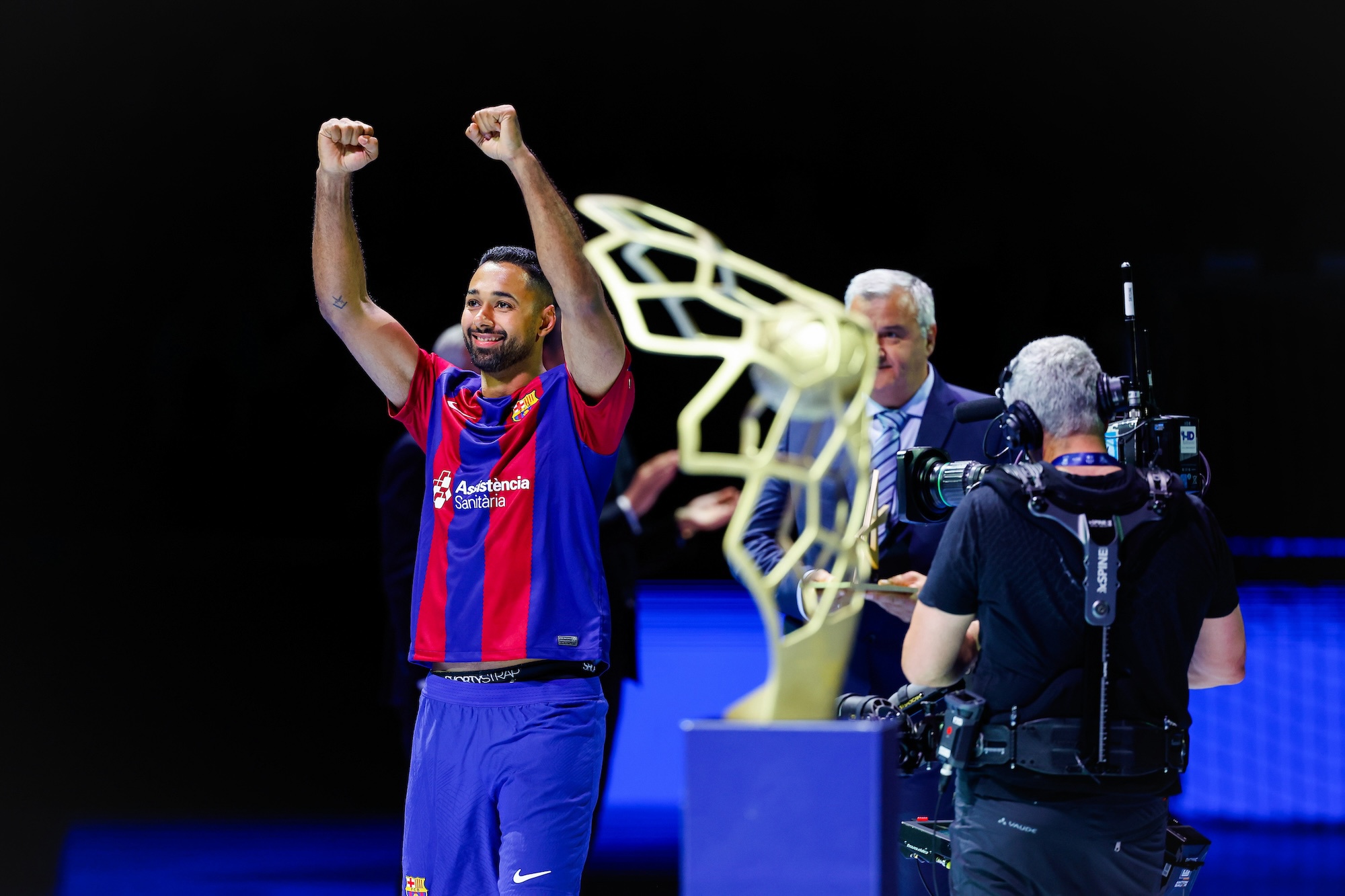 Barça win 11th Champions League title after thrilling final
