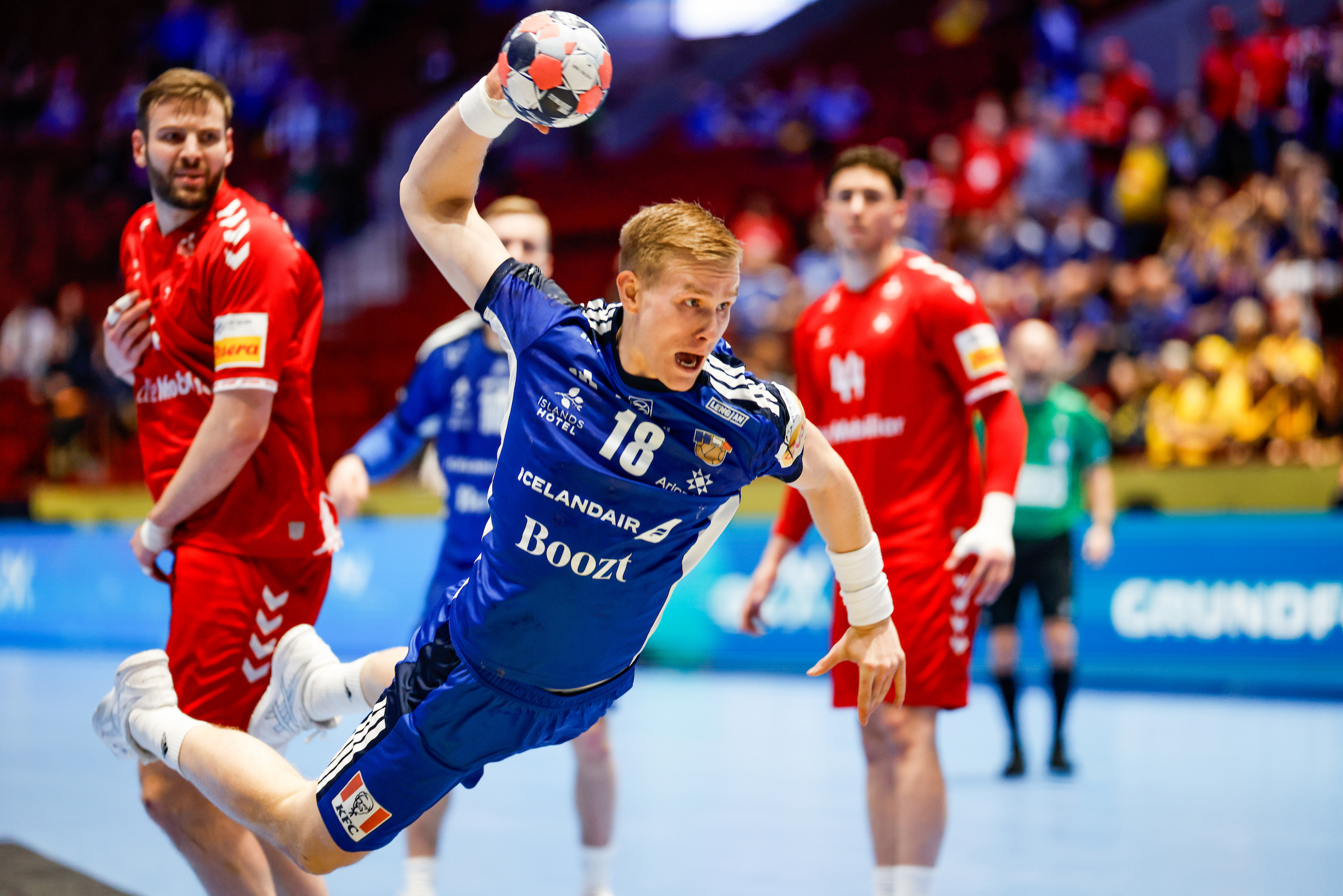 Handball: Iceland snatch late draw vs Switzerland in dramatic finish