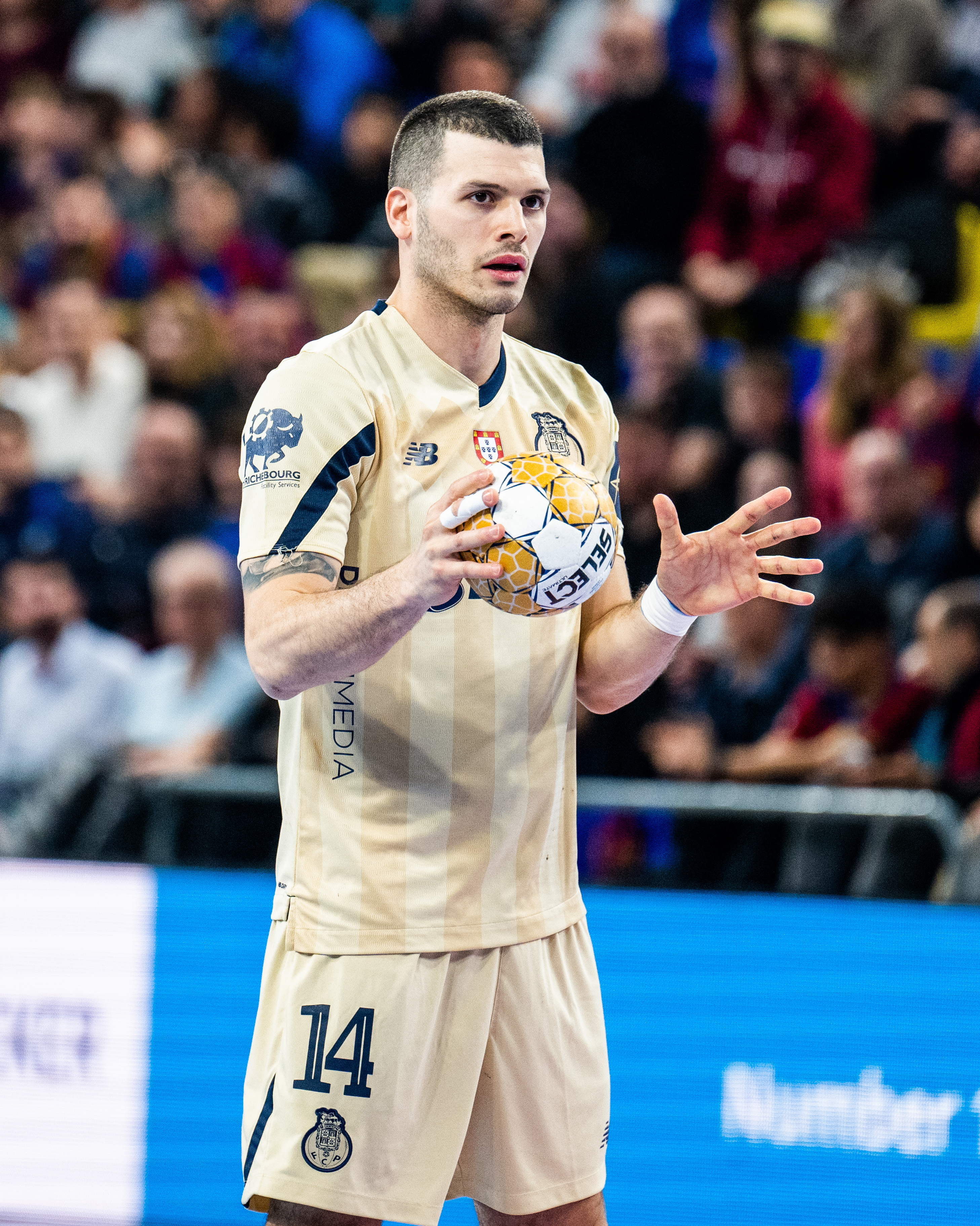 Kiel and Barça take commanding wins, Palicka saves the day for Paris