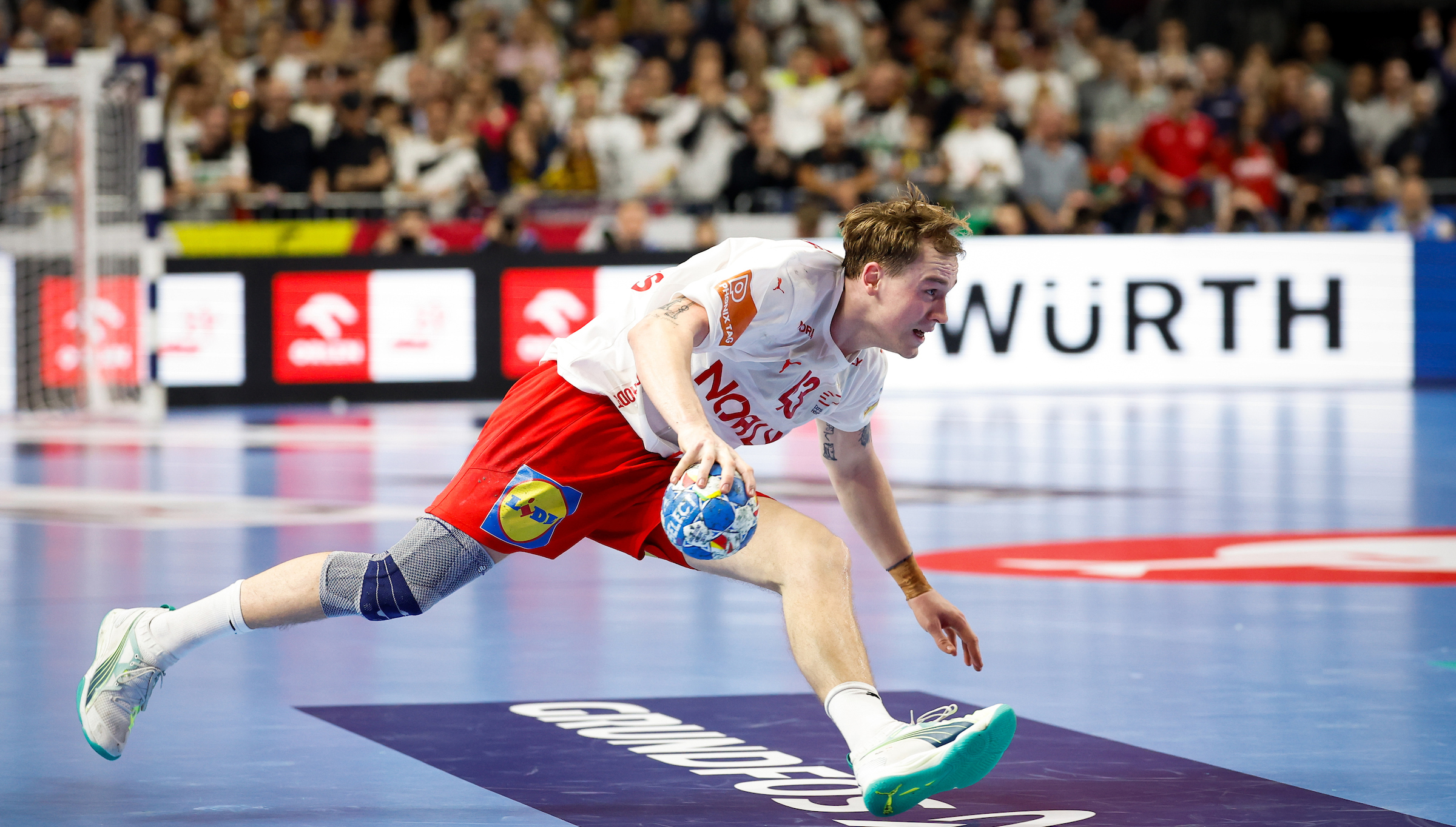 German trophy dream ends; Denmark back to final