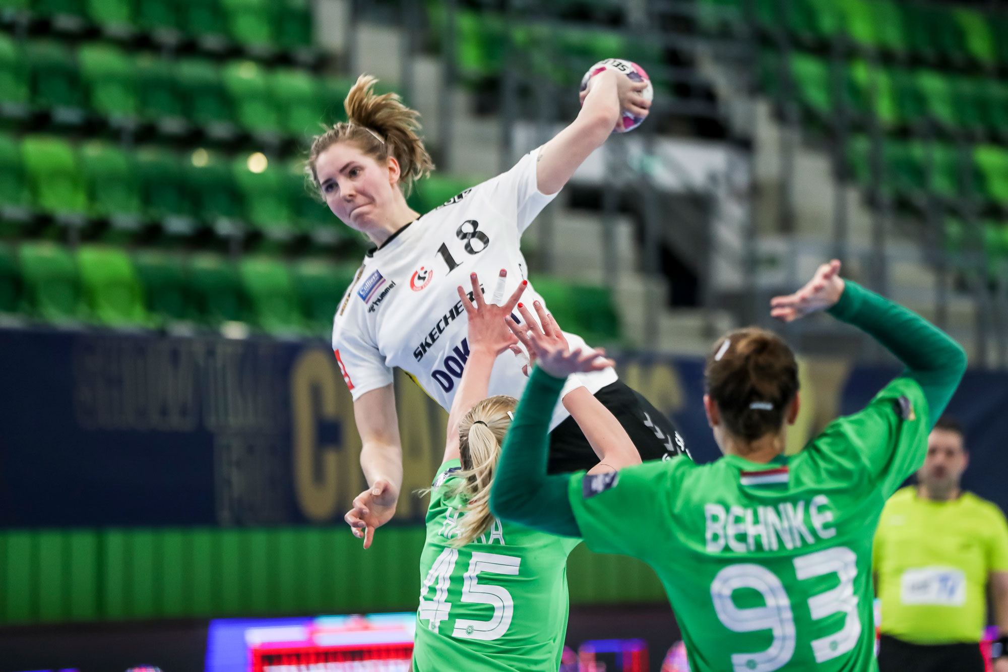 Esbjerg produce excellent second half to beat FTC