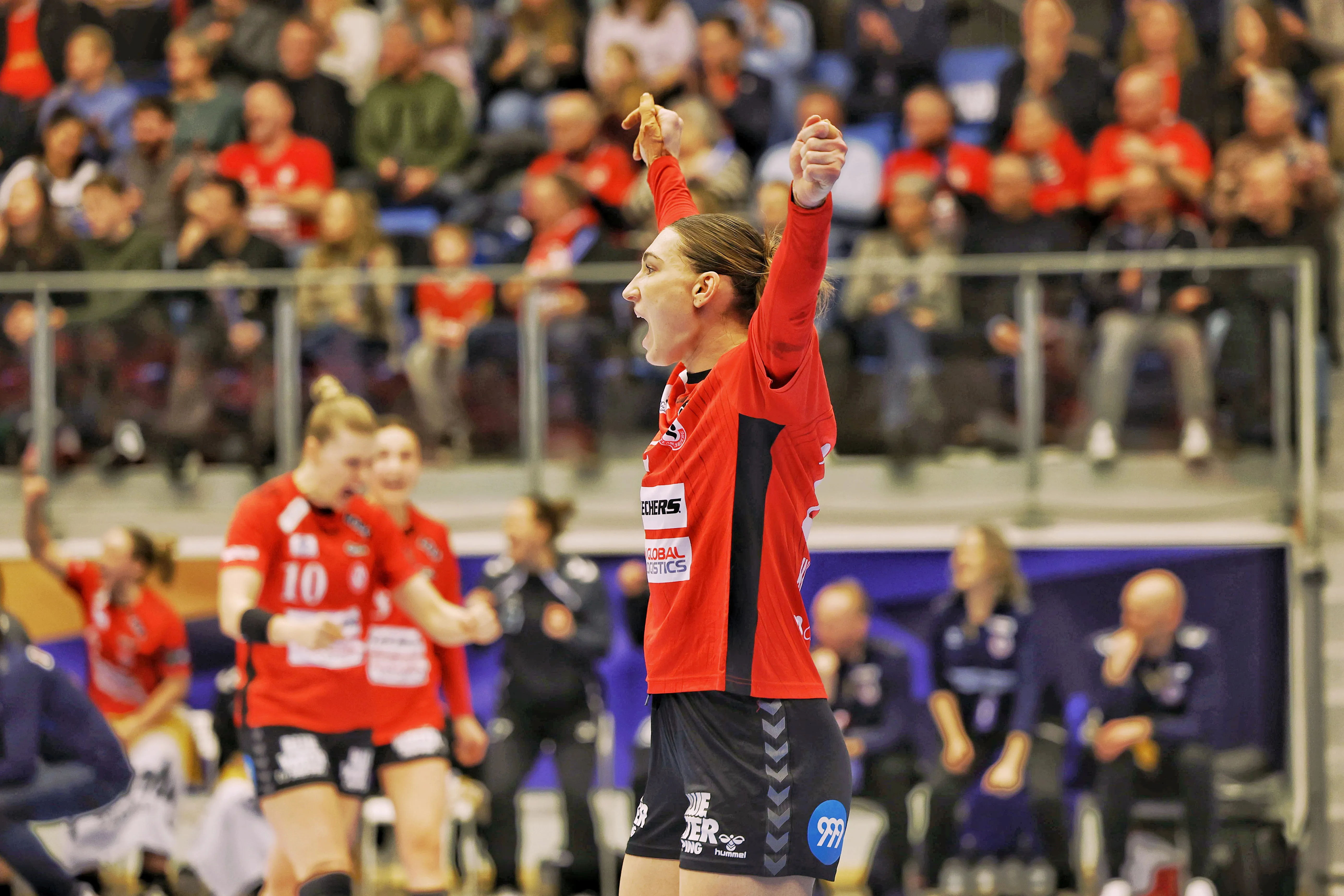Handball CL: Esbjerg enjoy historic win, Podravka reach play-offs