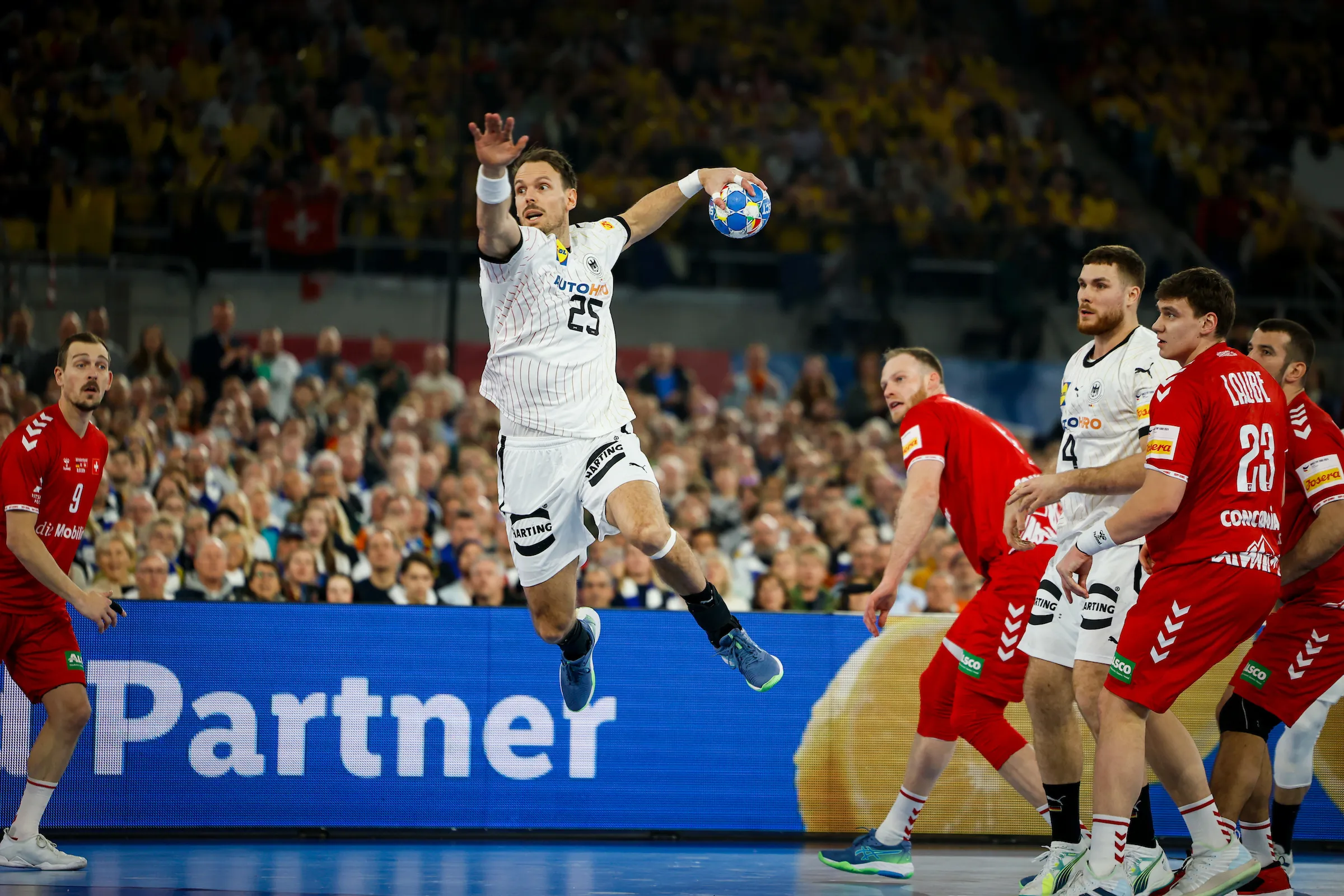 Flash quotes: Germany 27:14 Switzerland