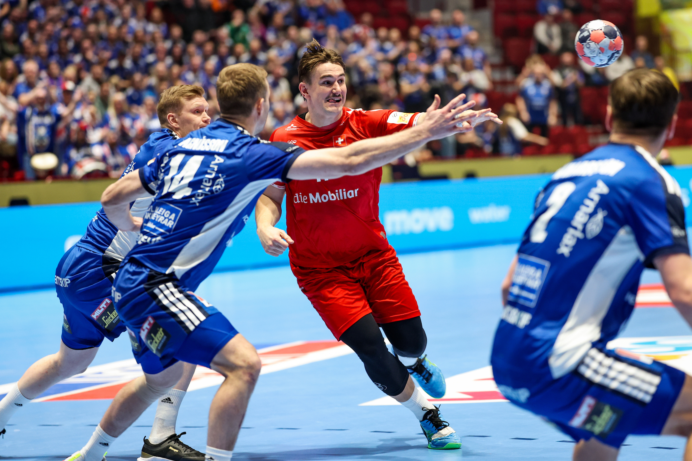 Handball: Iceland snatch late draw vs Switzerland in dramatic finish
