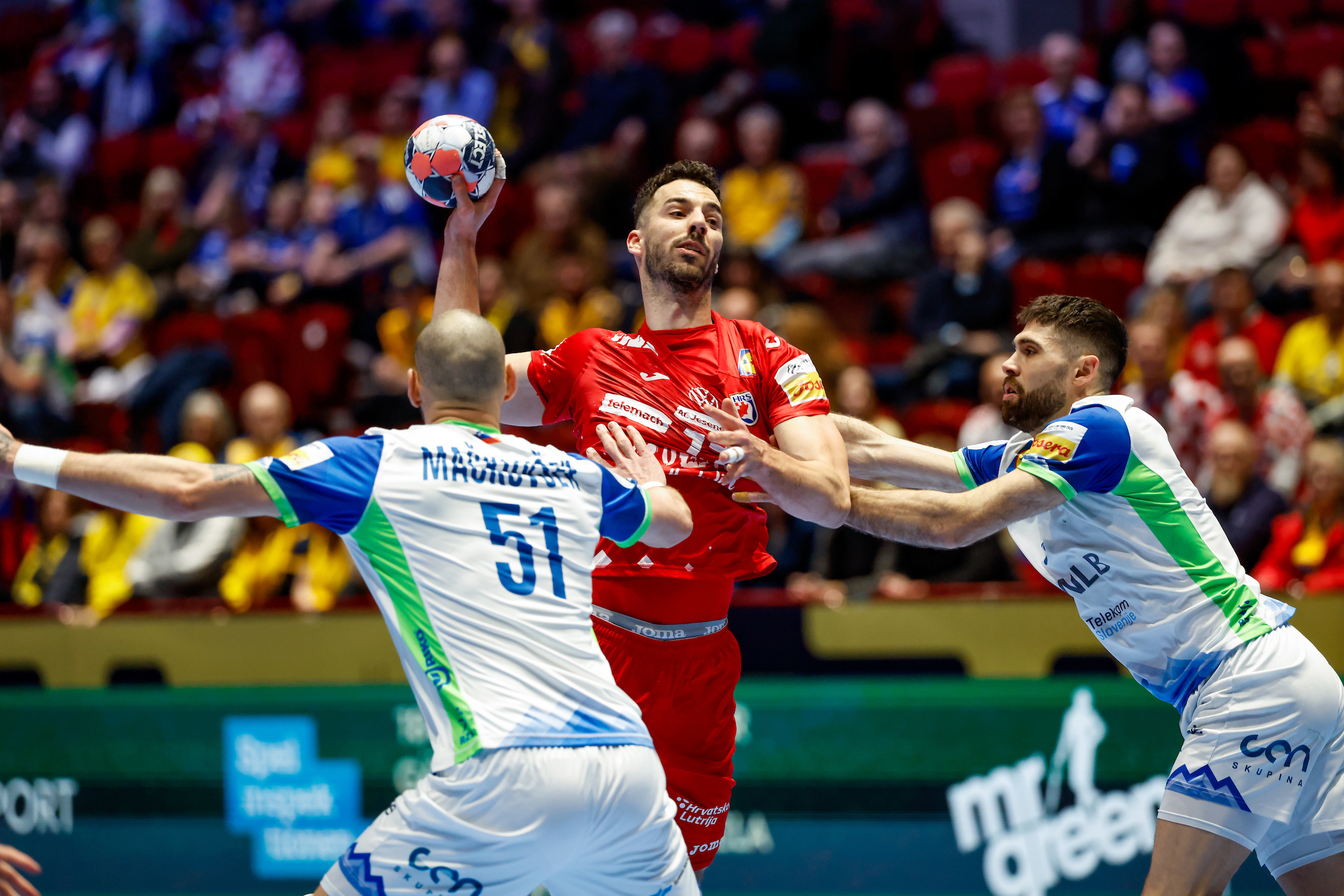 Croatia edge Slovenia in handball derby, keep semi-final push on track