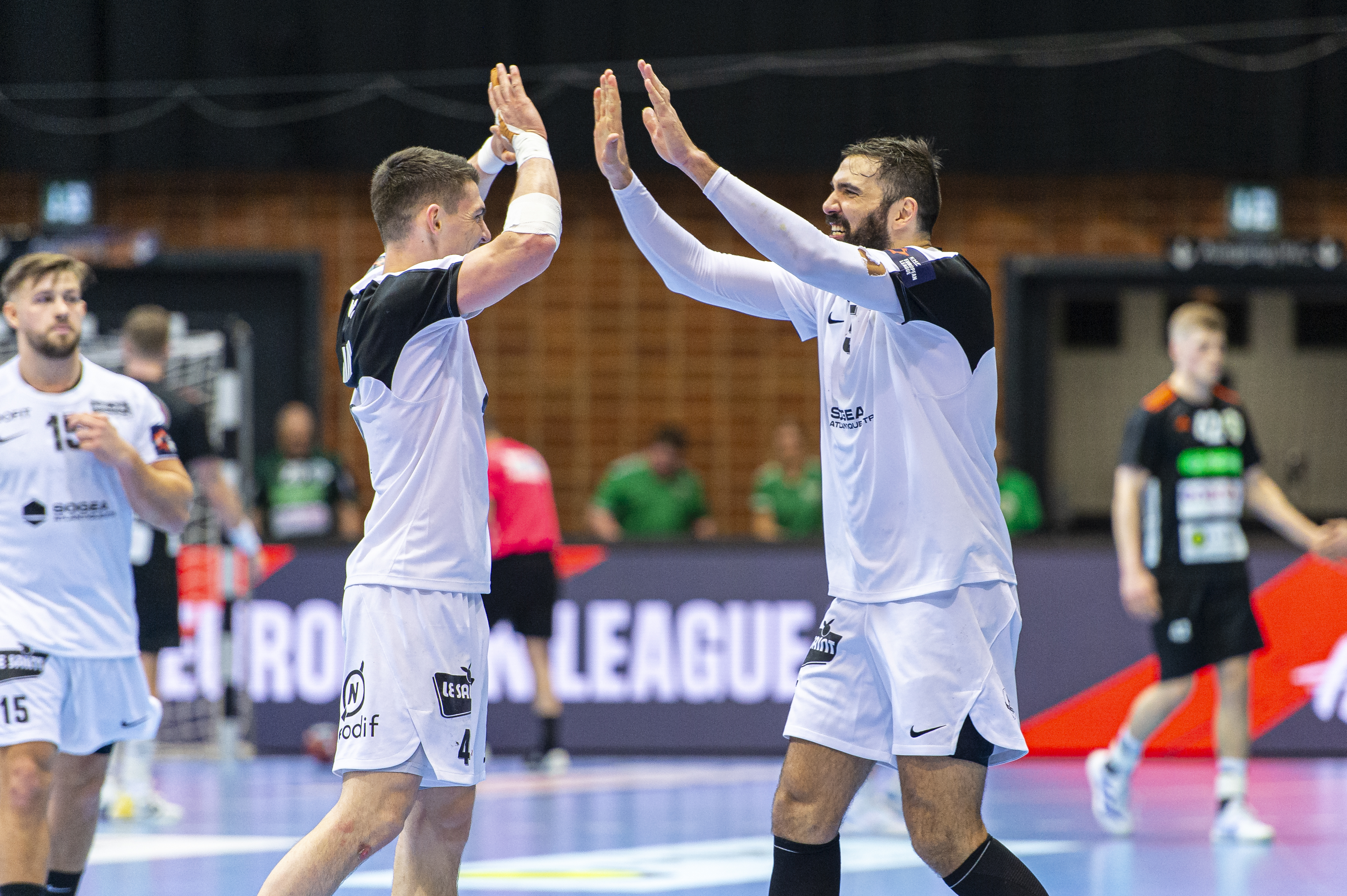 Nantes down Hannover, big win for Skjern as main round starts