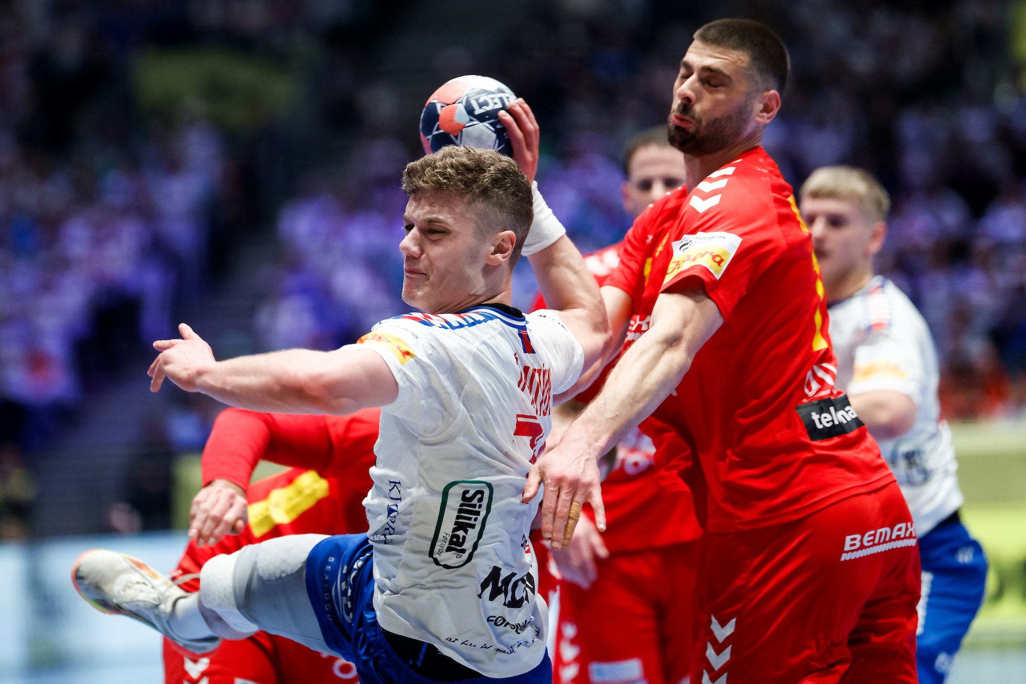 Óli Mittún: Key to handball success was the key to the training hall