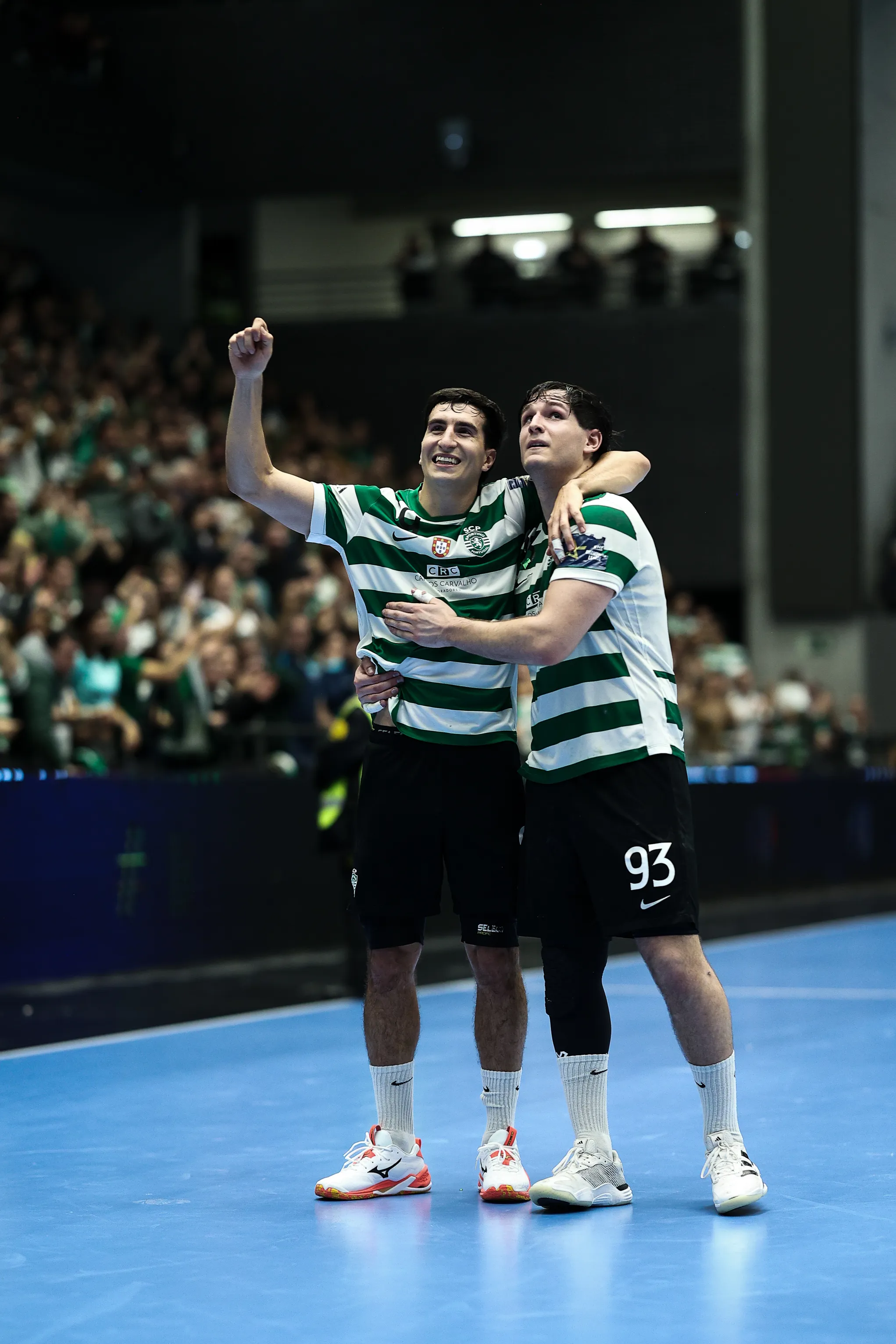 Magdeburg drop their first point, Sporting stun Aalborg in MOTW