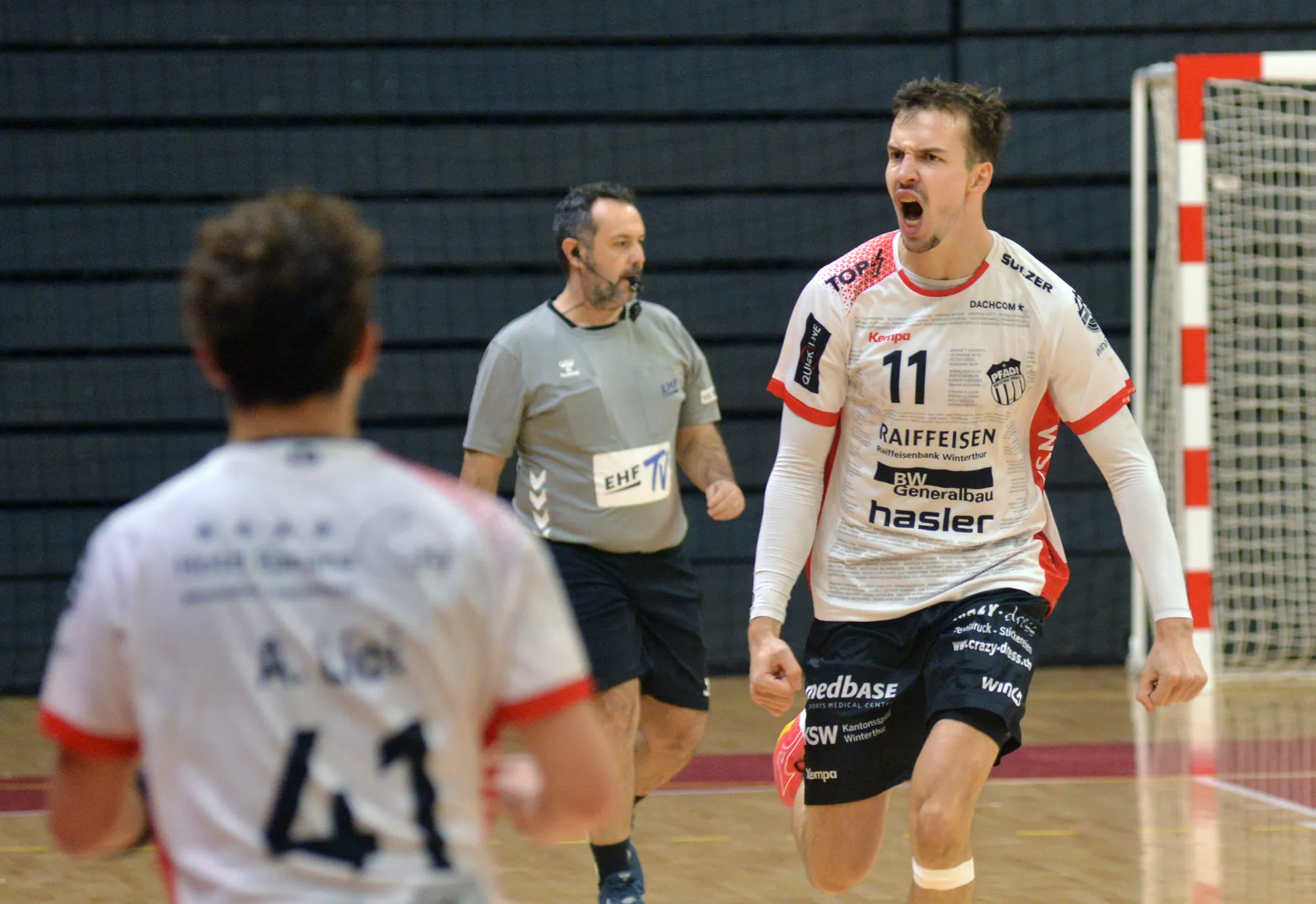 Many close matches as first teams reach EHF European Cup Men round 3