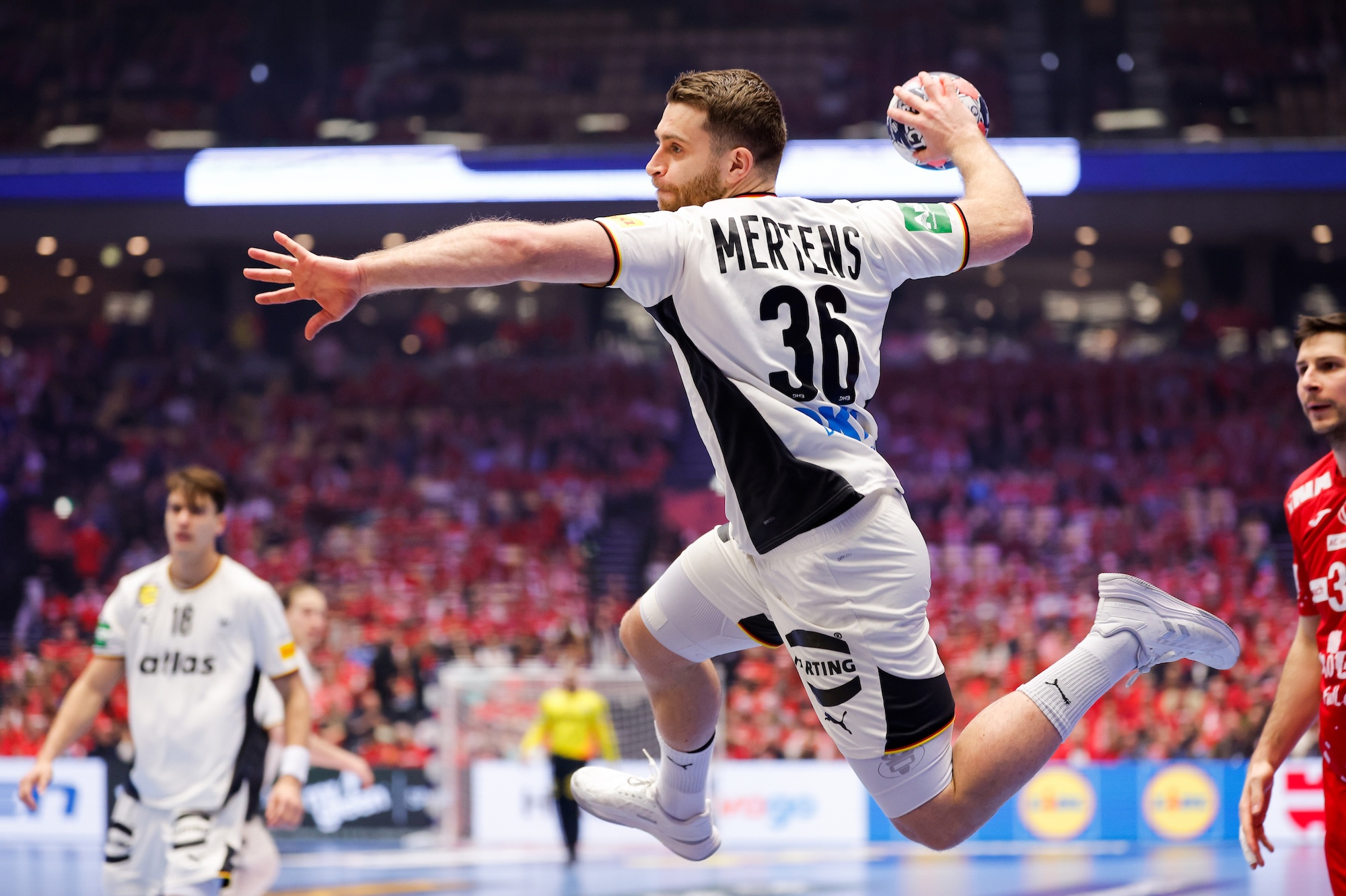 10 years later, Germany return to EHF EURO final