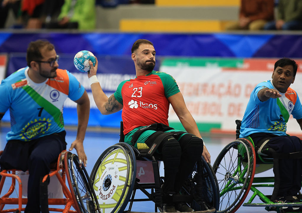 Hosts Portugal on medal course Hosts Portugal on medal course